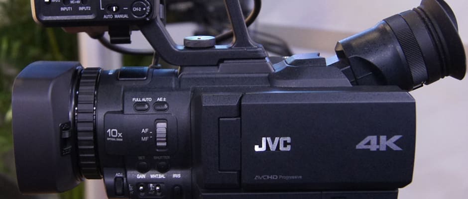 JVC GY-HMQ10 First Impression Review - Reviewed