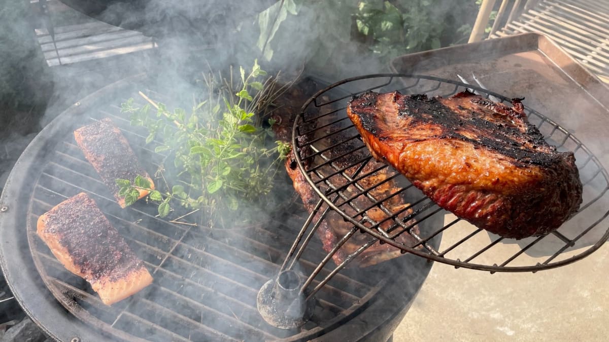 how to cook meat on a smoker