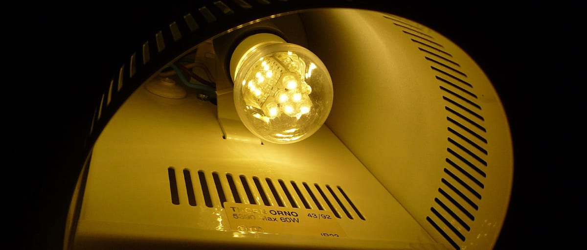 LED Lights Make Your Whites a Little Less Bright - Reviewed