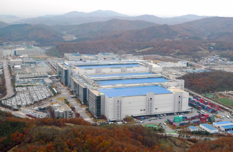 From Phosphors to Pixels: The Rise and Fall of TV Empires - Reviewed