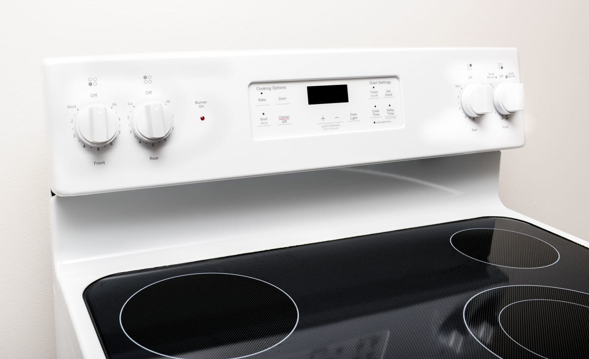 GE JBS60DKWW Free-Standing Electric Range Review - Reviewed