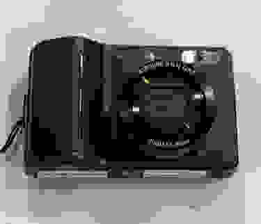 Samsung S1050 and S850 First Impressions Review - Reviewed