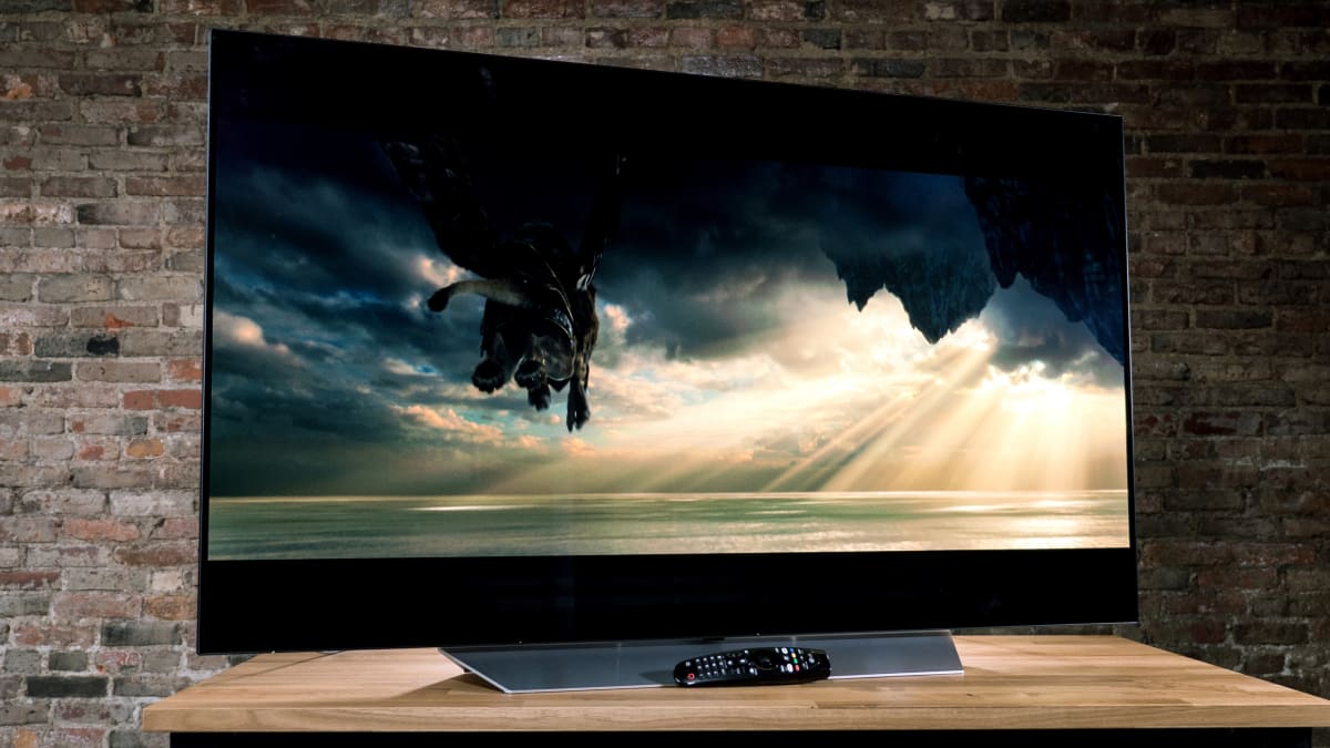 The LG C7 OLED TV is at its lowest price on Massdrop - Reviewed