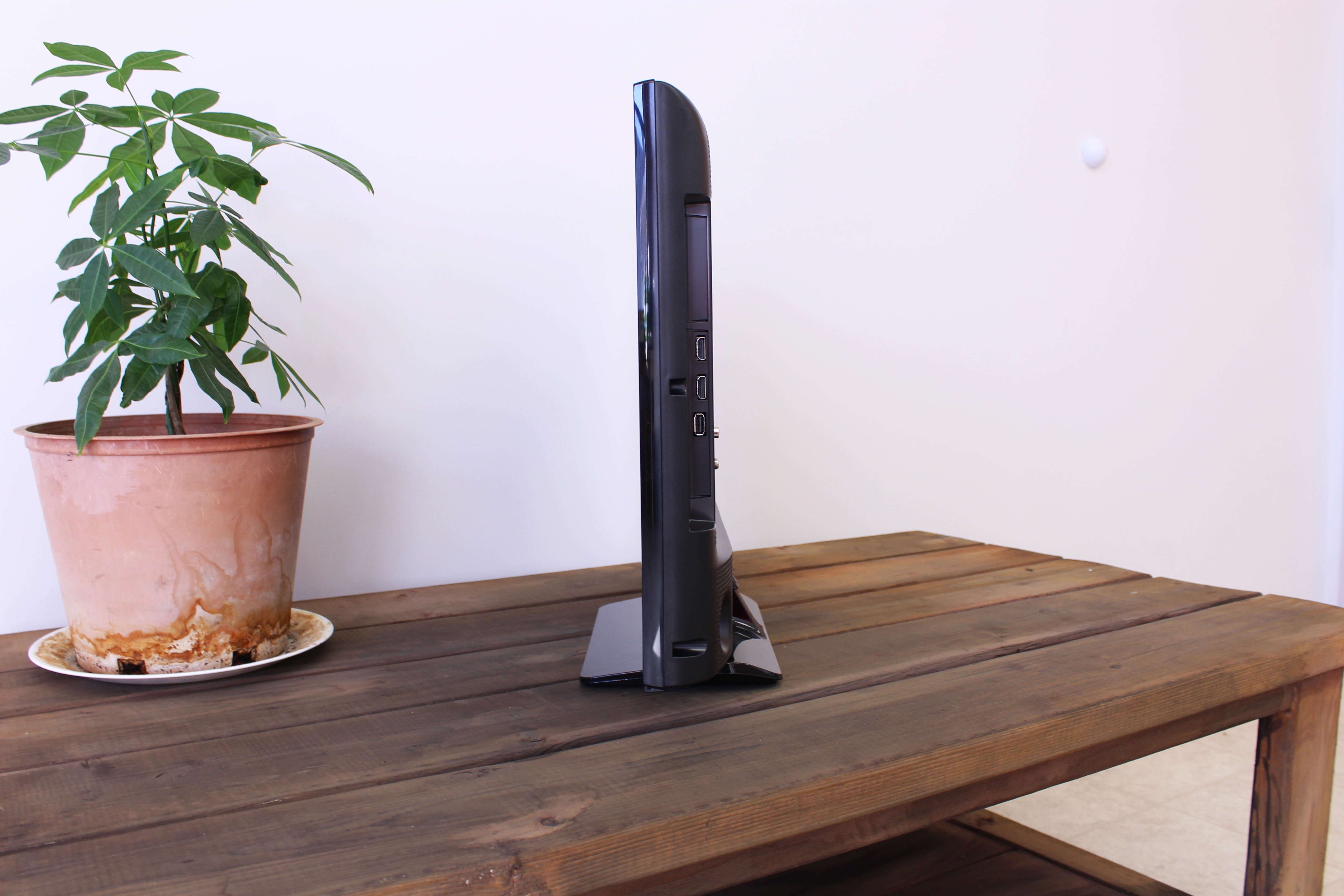 Samsung UN28H4000 LED TV Review - Reviewed.com Televisions