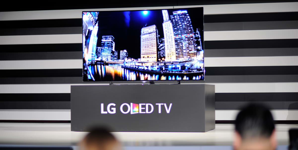 LG EG9900 4K OLED TV First Impressions Review - Reviewed