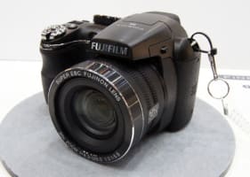 Fujifilm Finepix S4500 - Reviewed
